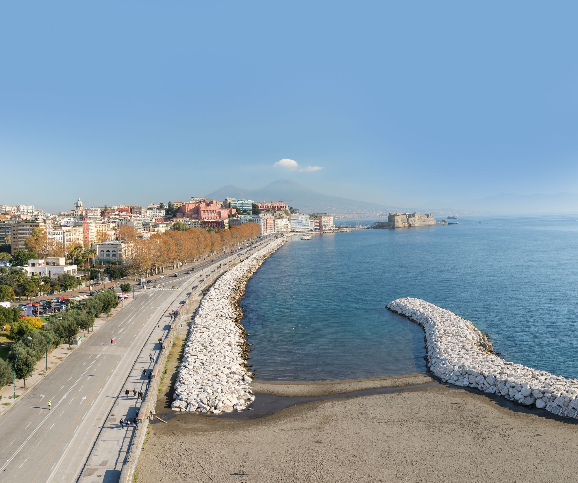 Caracciolo & Other Top Photo Spots in Naples | Localgrapher