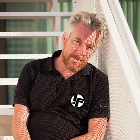 Your Vacation Photographer in Barcelona: Meet Jamie