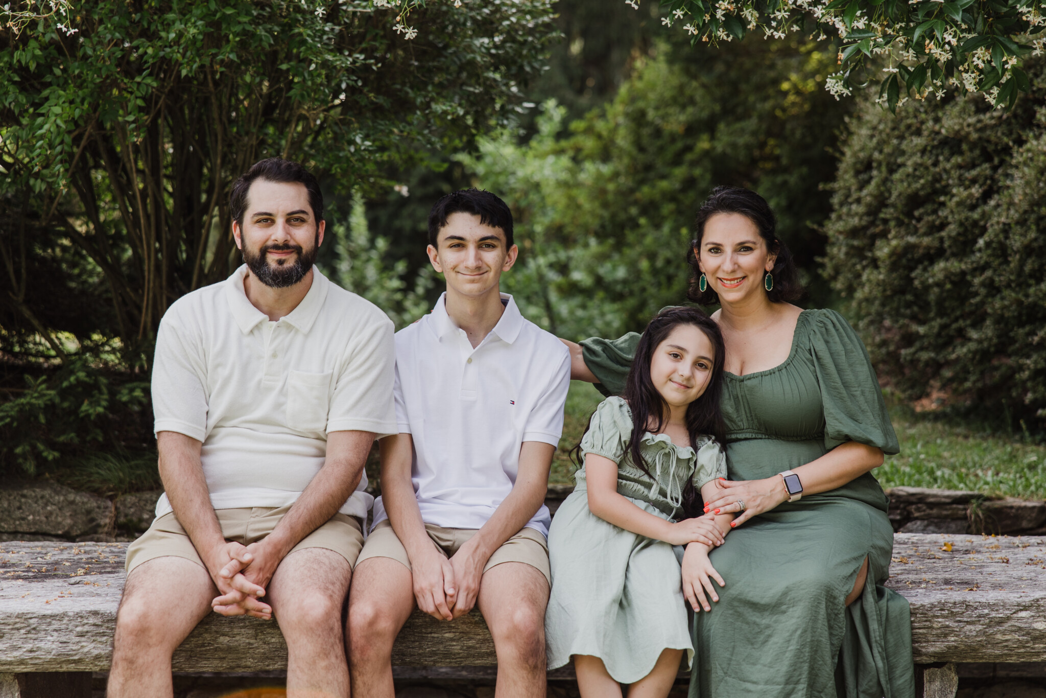 20 Best Colors for Family Pictures Outside for Spring, Summer, Fall ...