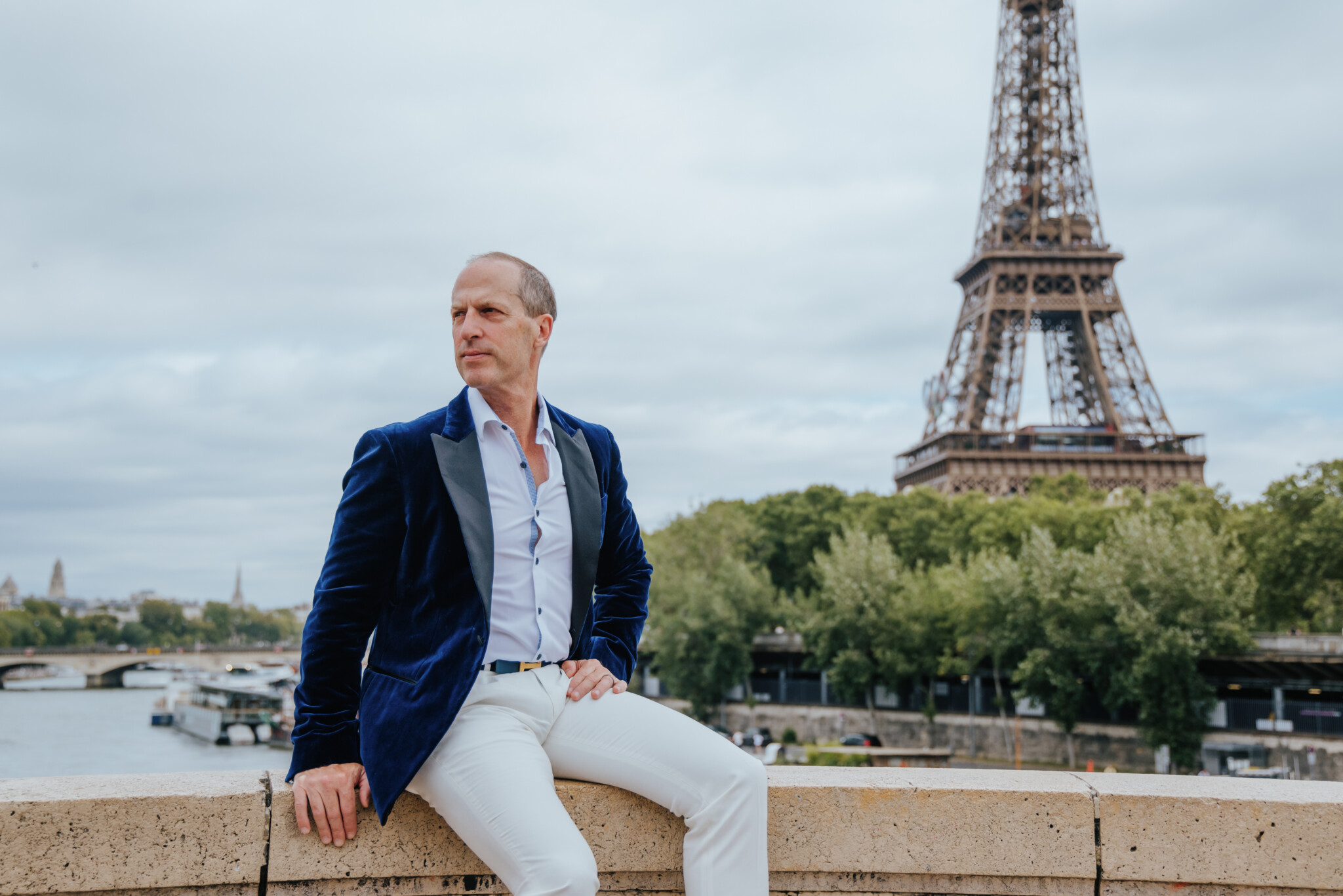 How to Pose for Pictures - Men Edition - Localgrapher