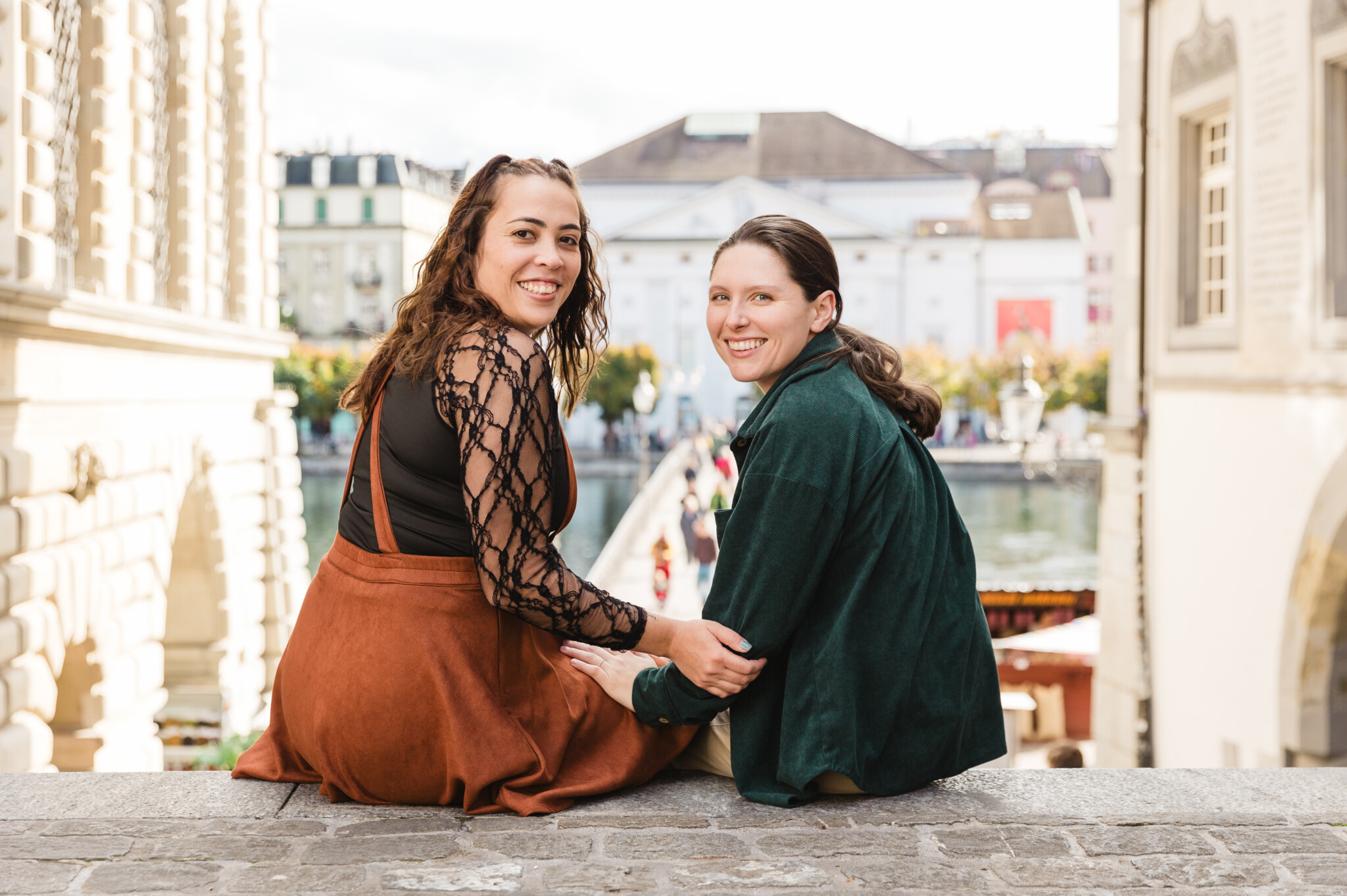 20 Amazing Poses for Photos: Top Tips to Look Your Best in Every Shot ...