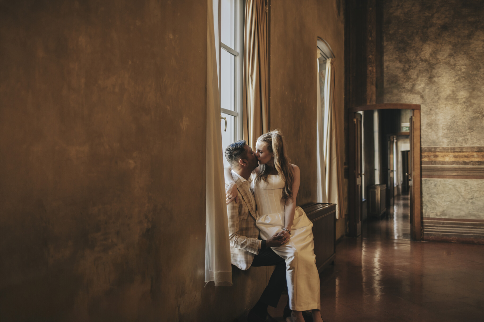 20 Trending Couple Pic Ideas: Creative and Romantic Photoshoot ...